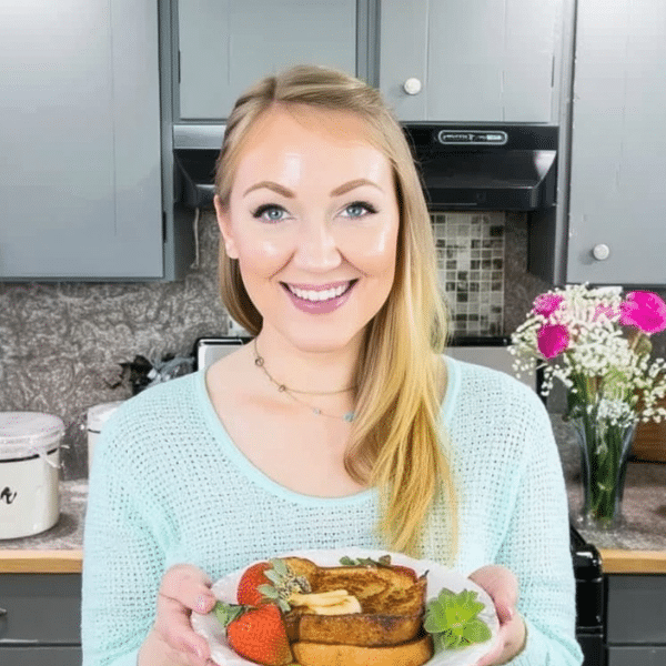 Bloody Guts Cinnamon Rolls – Easy Spooky Recipe - Yummy Temple