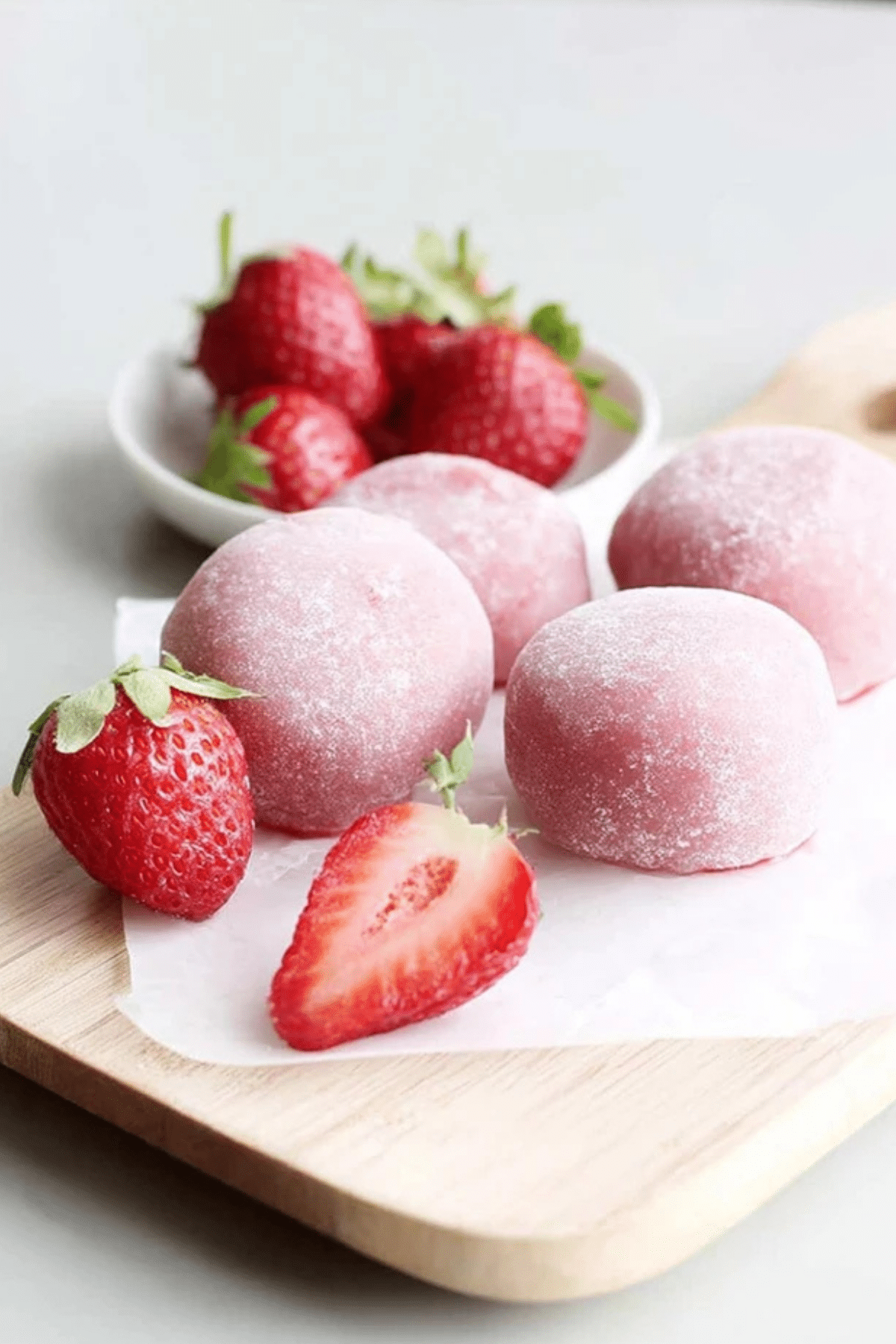 Healthy Strawberry Mochi - Yummy Temple