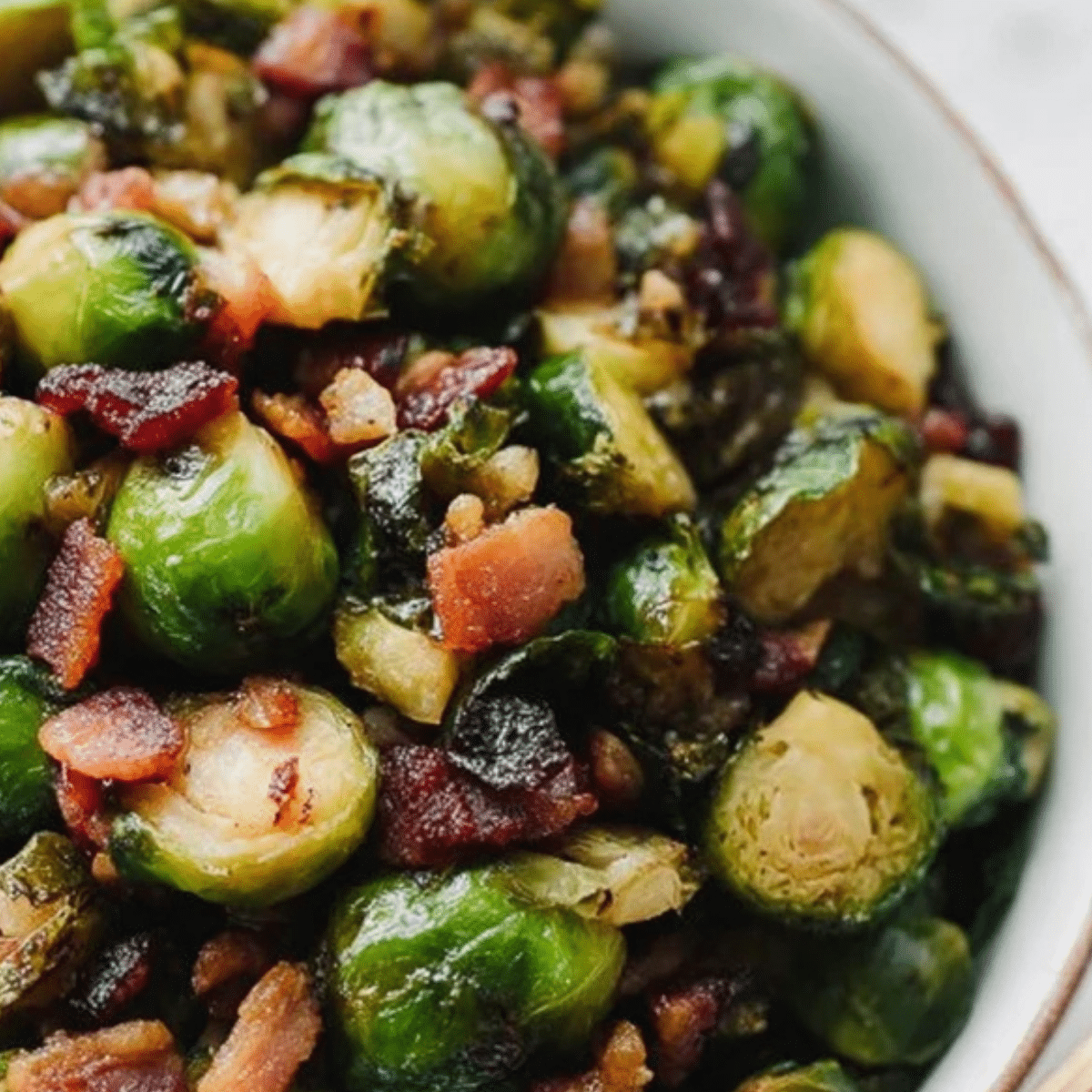 Maple Bacon Brussels Sprouts Recipe - Easy & Delicious - Yummy Temple