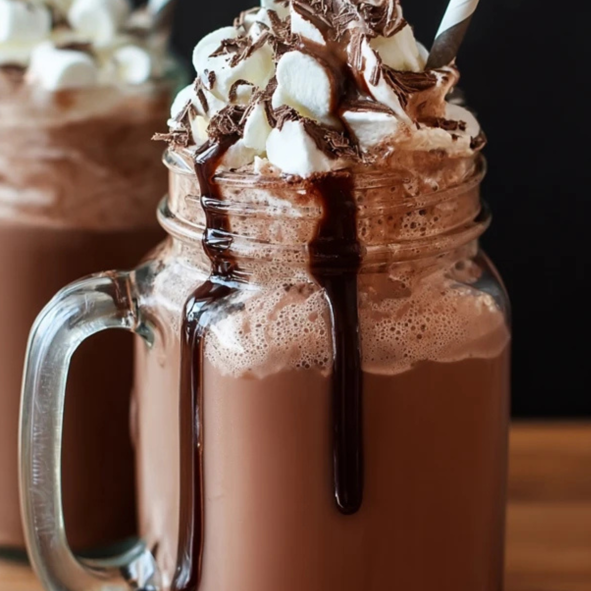 Frozen Hot Chocolate Recipe: Easy & Delicious - Yummy Temple